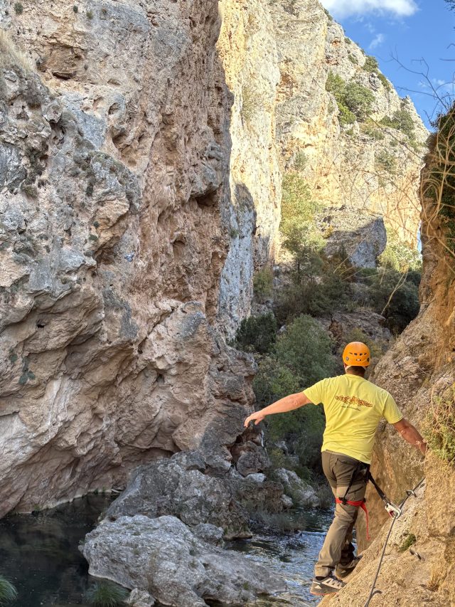 Vía Ferrata en Cuenca. Aventuras y alturas - Cuencaventura